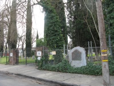 Temple Israel Cemetery Historical Marker