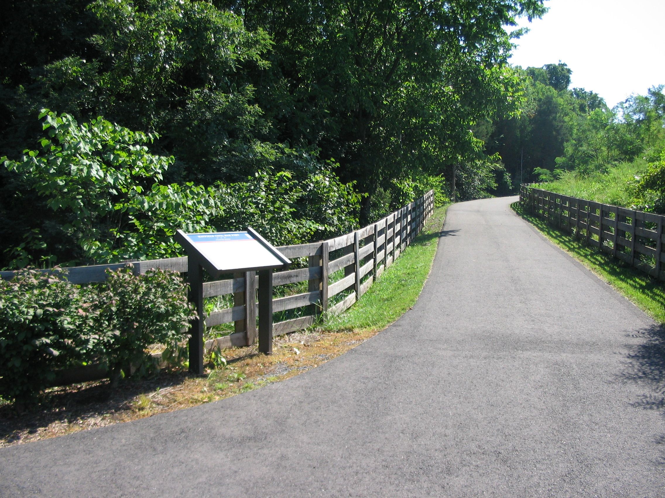 Photo: Marker at the Start of Mayfield Fort Walking Path