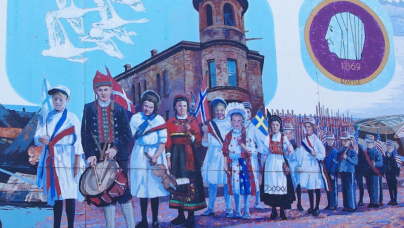 Photo: Mural at Bergen Place Marker