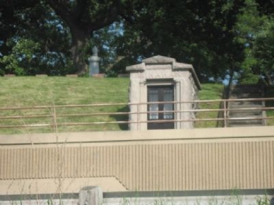 Minahan's Tomb Historical Marker
