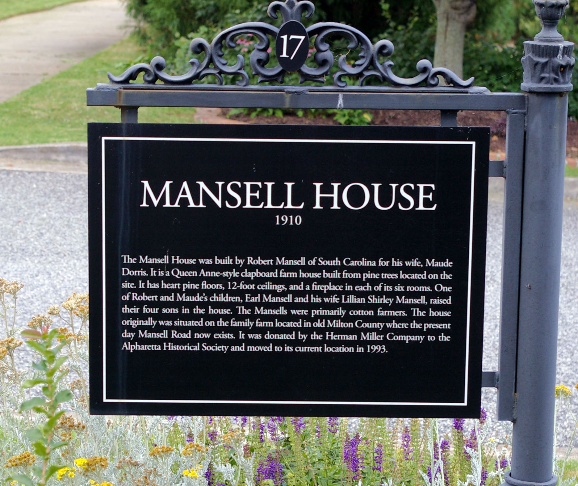 Photo: Mansell House Marker