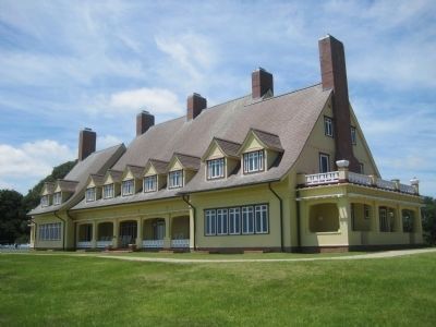 The Whalehead Club Restoration Historical Marker