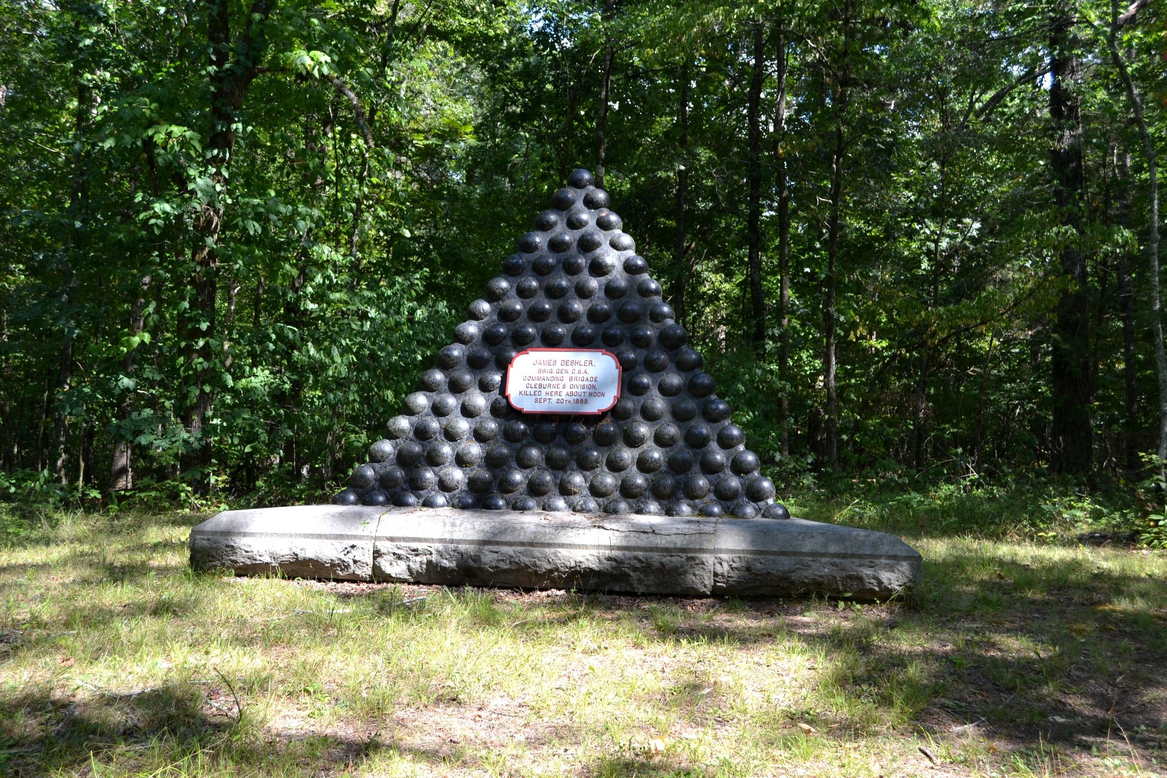 Photo: James Deshler Memorial Shell Monument