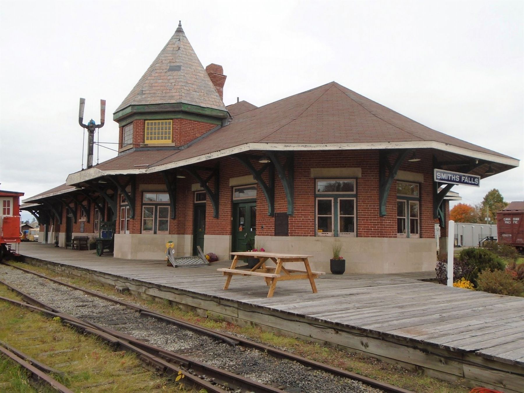 Canadian Northern Railway Station / La Gare de la Societe Canadian ...
