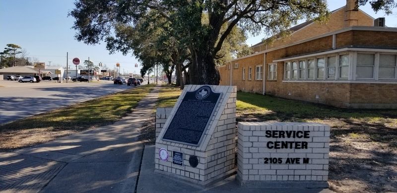 Bay City U.S.O. Building Historical Marker
