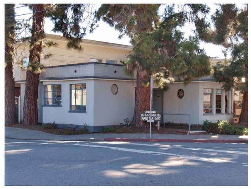 Streamline Moderne Historical Marker