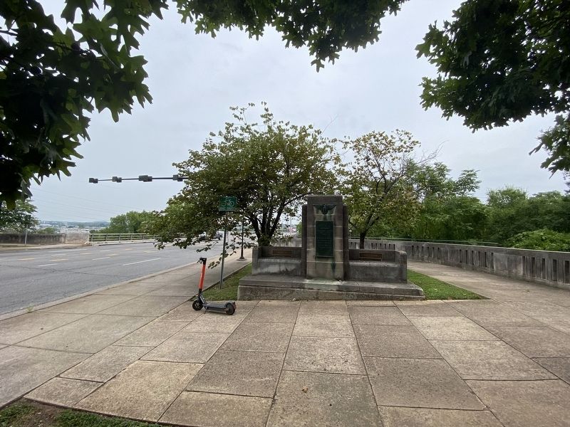 Victory Memorial Bridge, a War Memorial