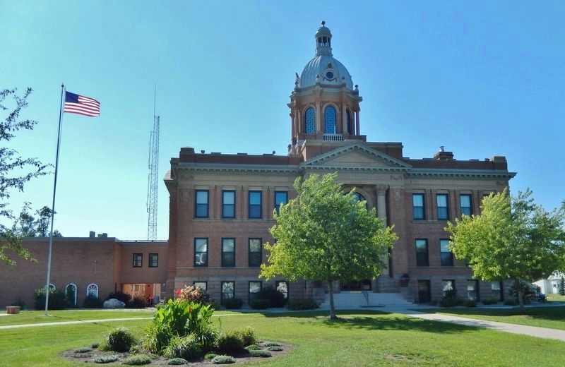 Traill County Courthouse Historical Marker