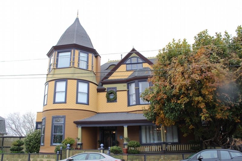 Golden Gate Villa Historical Marker