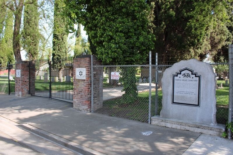 Temple Israel Cemetery Historical Marker