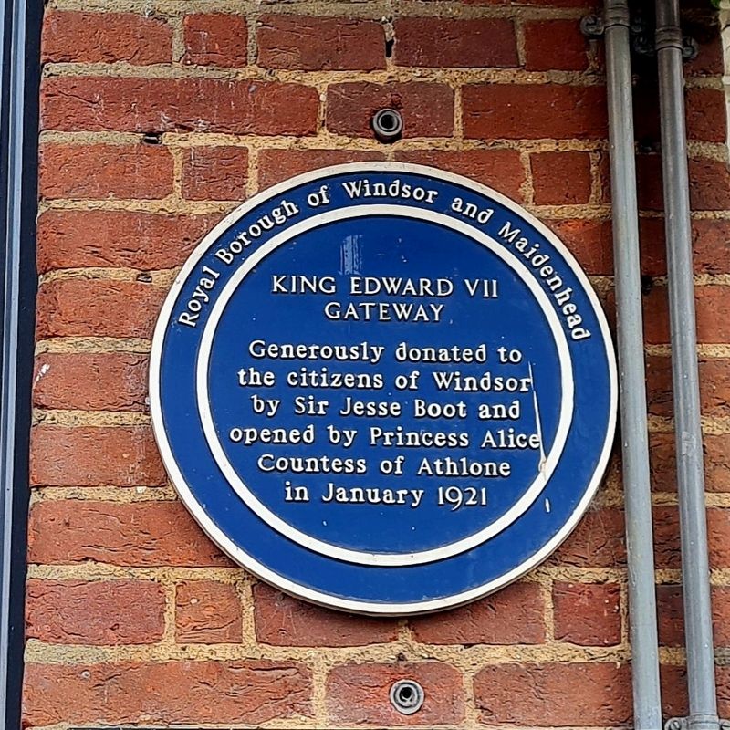 King Edward VII Gateway Historical Marker