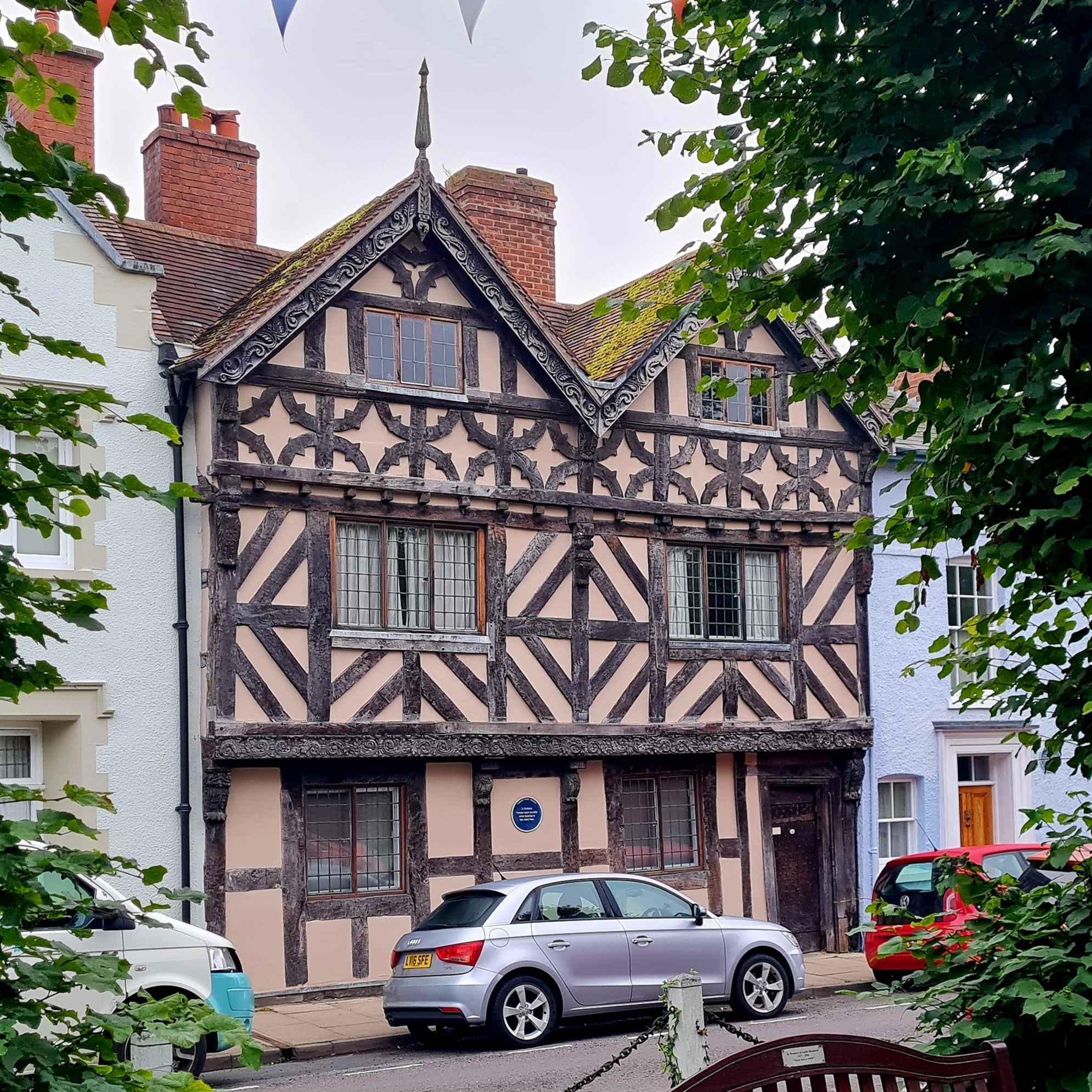Photo: 2 Dinham