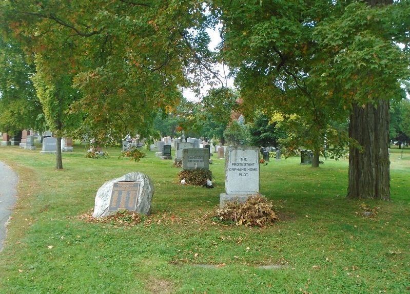 Indigent Plots / Complots d'indigents Historical Marker