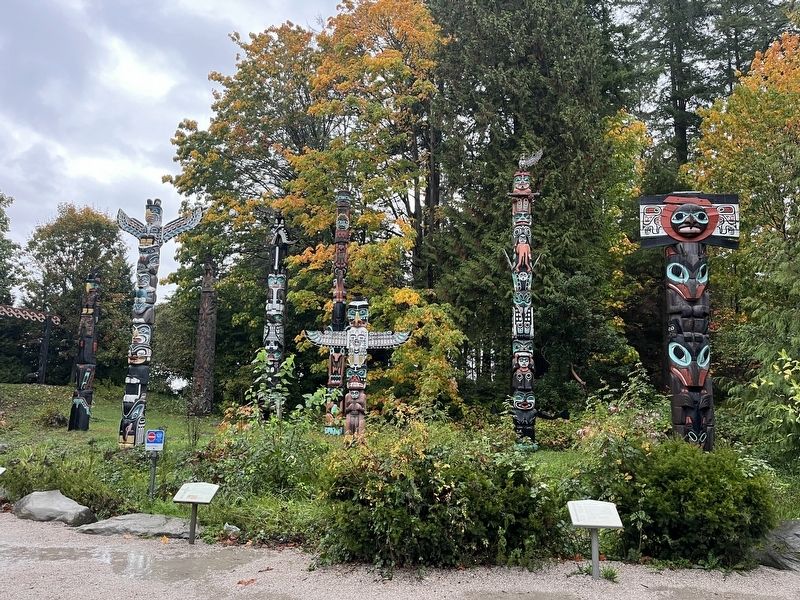 Beaver Crest Pole Historical Marker