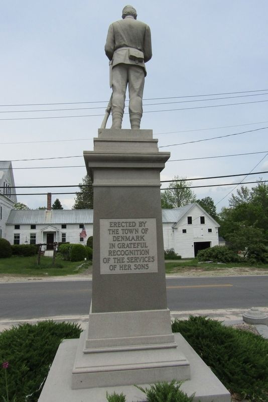 Denmark Civil War Soldiers' Monument, a War Memorial