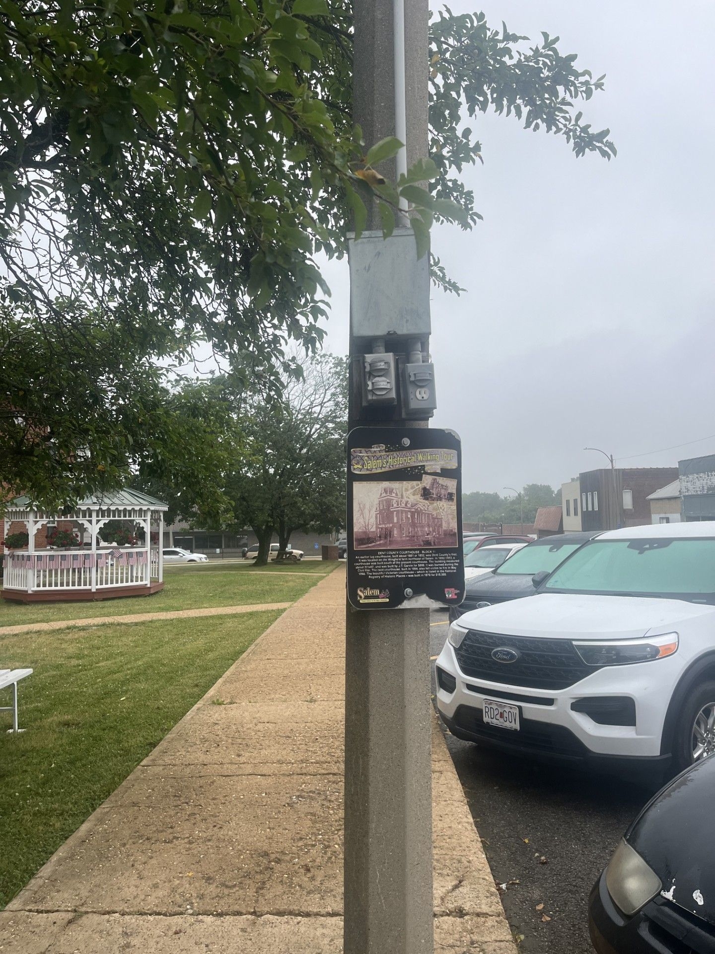 Photo: Dent County Courthouse Marker