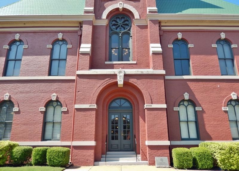 Tate County Courthouse Historical Marker