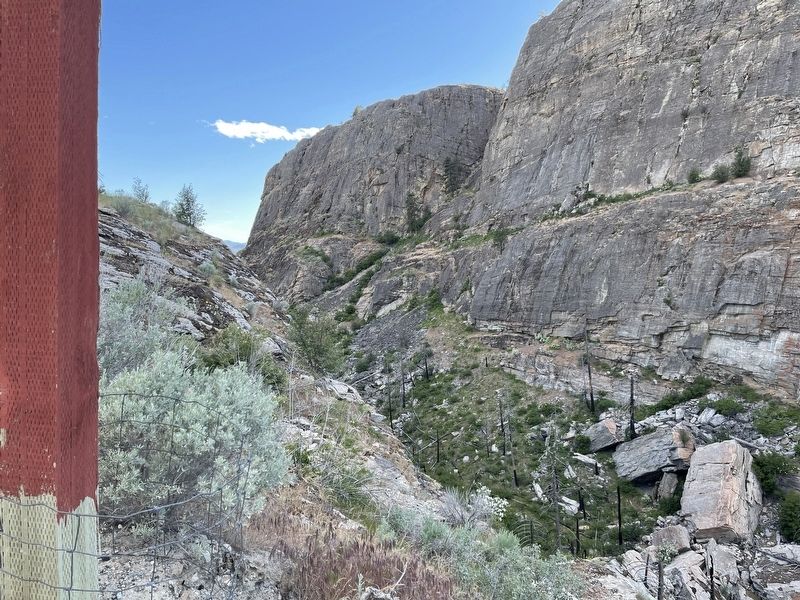 McLoughlin Canyon Historical Marker