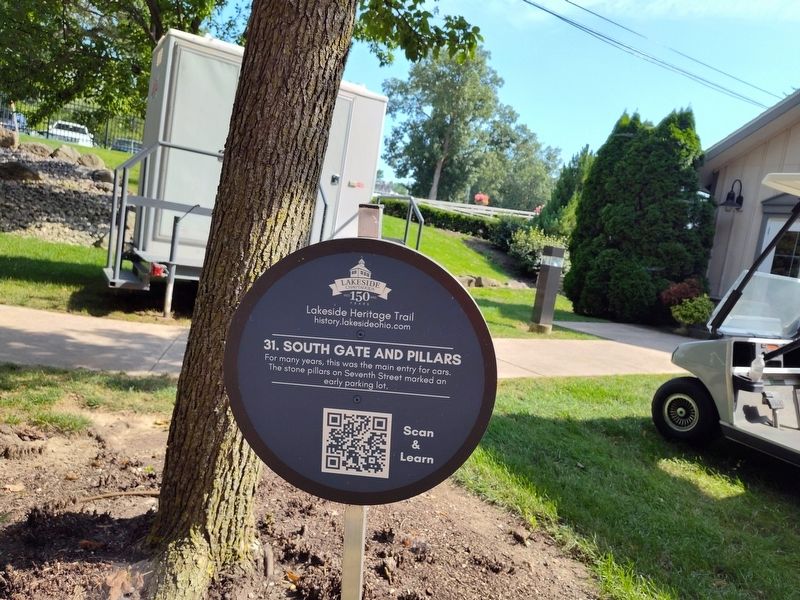 South Gate And Pillars Historical Marker