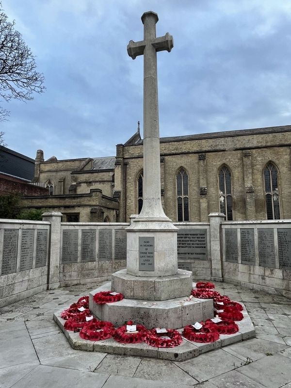 Fareham War Memorial, a War Memorial
