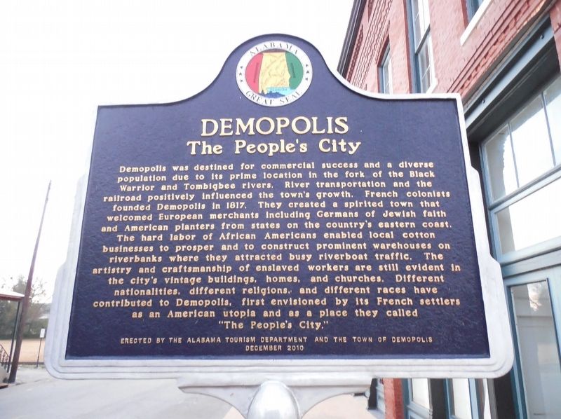 Downtown Demopolis / Demopolis Historical Marker