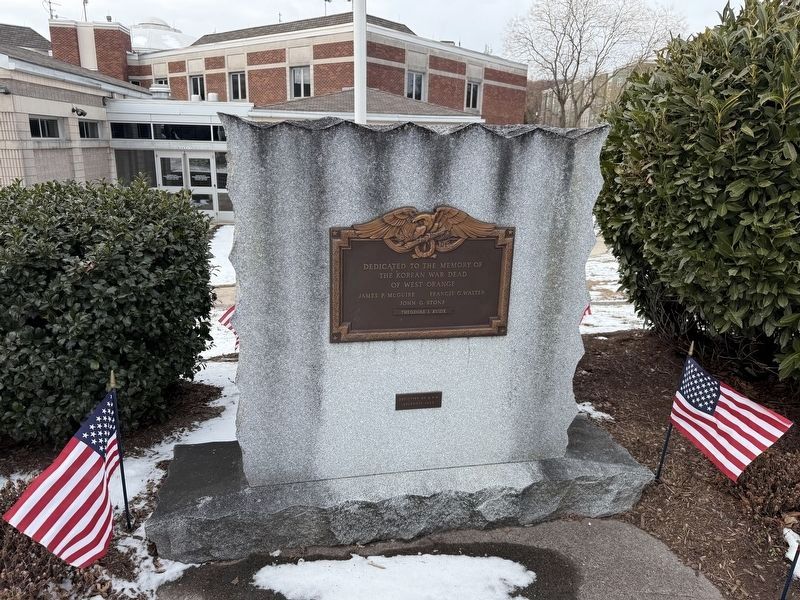Korean War Dead Memorial, a War Memorial